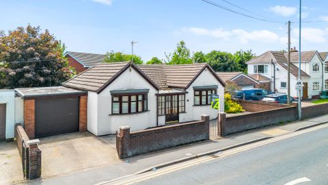 Long Lane, Warrington WA2, 2 bed detached bungalow for sale, £250,000 ...