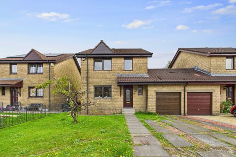 Bramble Hedge Path, Alexandria, Jamestown G83, 3 bed detached house for ...