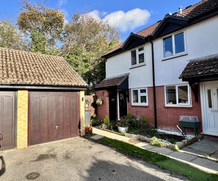 Cucklington Gardens, Muscliff, Bournemouth BH9, 2 bed end terrace house ...