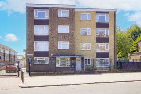 Chiltern Court, Bowes Road, London N11, 1 bed flat for sale, £274,995 ...