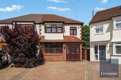 Hayburn Way, Hornchurch RM12, 3 bed semi-detached house for sale, £ ...