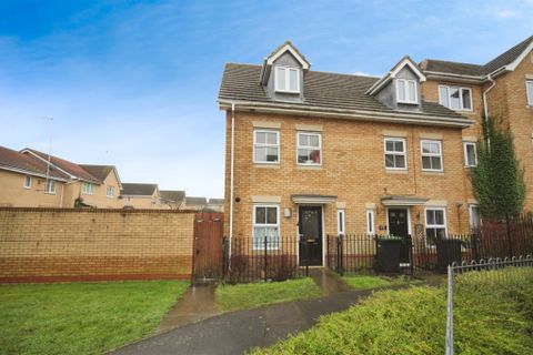 Morgan Close, Luton LU4, 3 bed terraced house for sale, £350,000 - Zoopla