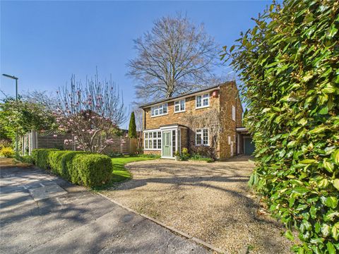 Russetts Drive, Fleet, Hampshire GU51, 4 bed detached house for sale, £ ...