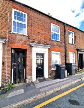 Luton LU1, 3 bed terraced house for sale, £250,000 - Zoopla
