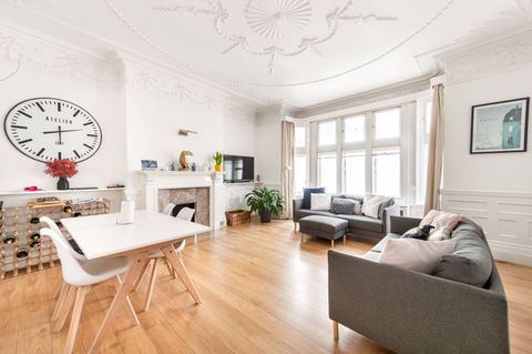 Old Court Place, Kensington, London W8, 4 bed flat to rent, £5,850 pcm ...