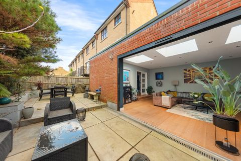 3 bed end terrace house for sale in New Green Place, London SE19, £ ...