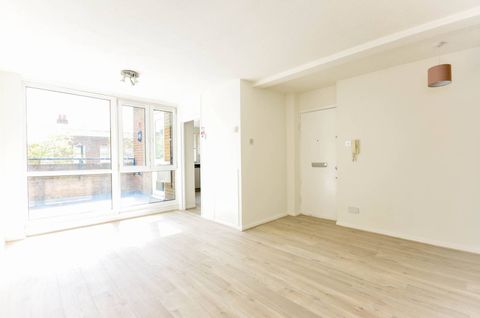 3 bed maisonette for sale in Walham Green Court, Fulham Broadway ...