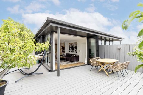 Woodside Lane, Finchley N12, 3 bed flat for sale, £700,000 - Zoopla