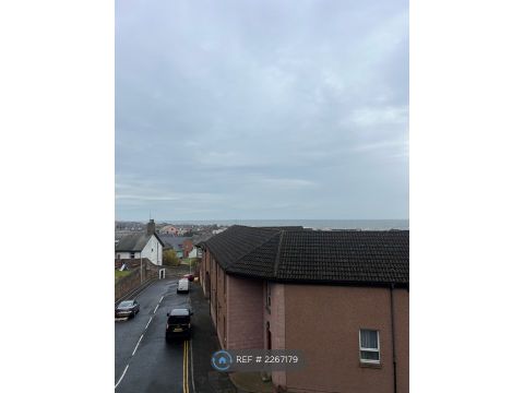 1 bed flat to rent in Dishlandtown Street, Arbroath DD11, £540 pcm - Zoopla