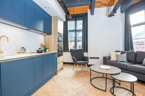3 bed flat to rent in Waterloo Street, Manchester M1, £2,515 pcm - Zoopla