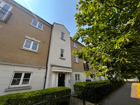 Tufnell Way, North Station CO4, 2 bed flat for sale, £180,000 - Zoopla