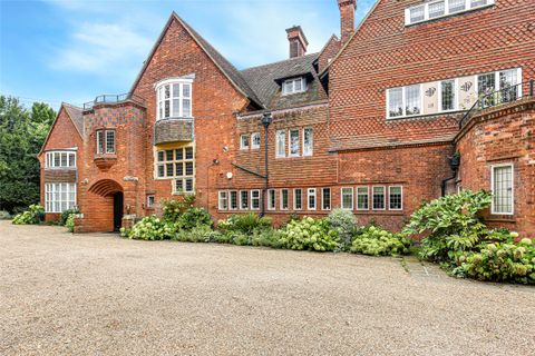 3 bed flat for sale in Mapleton Road, Four Elms, Edenbridge, Kent TN8 ...