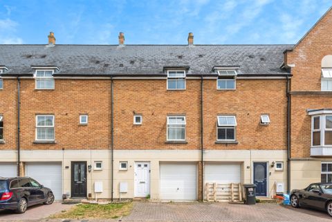 Dyson Road, Swindon SN25, 3 bed detached house for sale, £290,000 - Zoopla