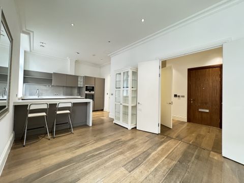 75 Leman Street, London E1, 2 bed flat for sale, £1,250,000 - Zoopla