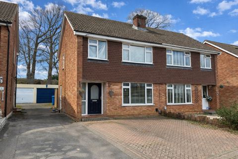 Green Way, Aldershot, Hampshire GU12, 3 bed semi-detached house for ...