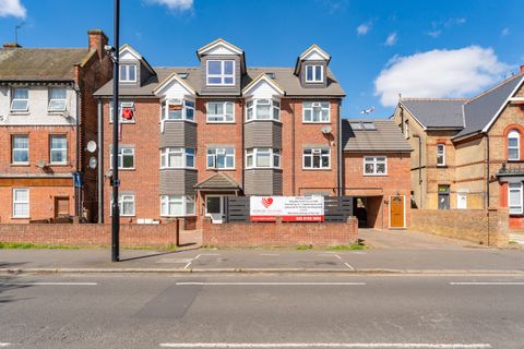 Hanworth Road, Hounslow TW3, Block of flats for sale, £3,100,000 - Zoopla