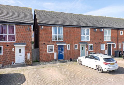 2 bed end terrace house for sale in Hither Fields, Gravesend, Kent DA11, £300,000 - Zoopla