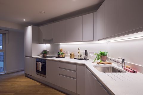 Birmingham B1, 2 bed flat to rent, £1,195 pcm - Zoopla