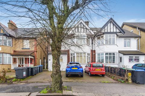 Studio for sale in Mayfield Road, Sanderstead, South Croydon CR2, £ ...