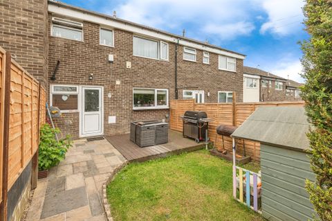 Beckhill Chase, Leeds LS7, 3 bed terraced house for sale, £200,000 - Zoopla