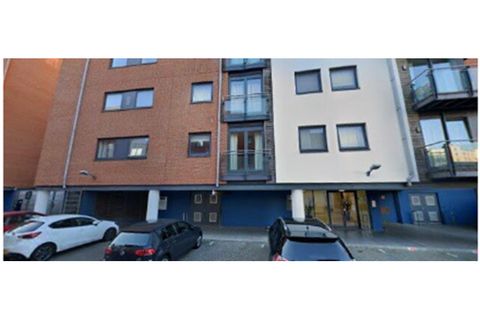 1 bed flat to rent in Channel Way, Ocean Village, Southampton SO14, £ ...