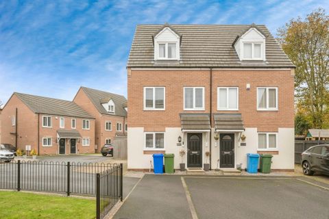 Bryndale Close, Bircotes, Doncaster DN11, 3 bed semi-detached house for ...