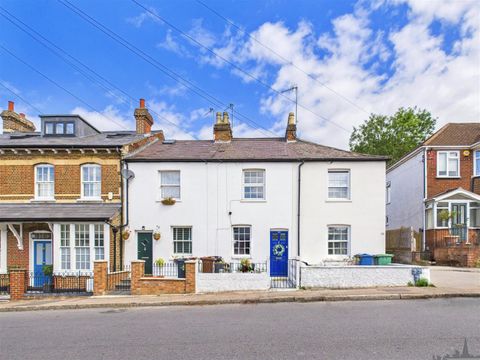 Roxeth Hill, Harrow HA2, 2 bed terraced house for sale, £499,950 - Zoopla