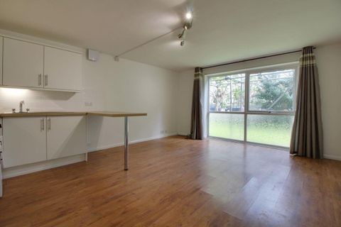 Capstan Ride, Enfield EN2, 1 bed flat to rent, £1,195 pcm - Zoopla