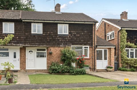 Merrow, Guildford, Surrey GU1, 3 bed semi-detached house for sale, £ ...