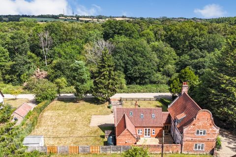 The Common, Dunston, Norwich NR14, 5 bed detached house for sale, £ ...