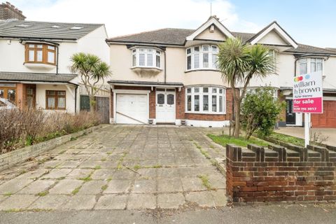 4 bed semi-detached house for sale in Upney Lane, Barking IG11, £ ...
