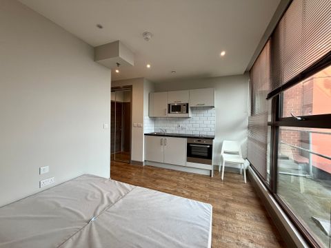 Week Street, Maidstone ME14, Studio to rent, £780 pcm - Zoopla