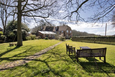 School Lane, Shipbourne, Tonbridge, Kent TN11, 4 bed semi-detached ...
