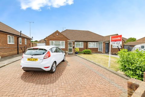 Duncan Way, Bushey WD23, 2 bed semi-detached bungalow for sale, £ ...