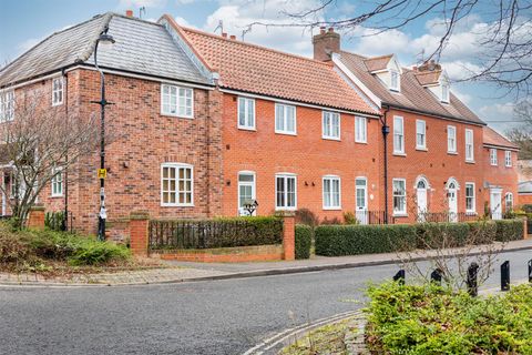 3 bed terraced house for sale in Jacobs Way, Woodbridge IP12, £400,000 ...