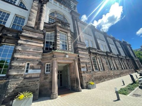 2 bed flat to rent in Viewforth, Bruntsfield, Edinburgh EH10, £2,500 ...