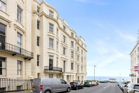 Percival Terrace, Brighton, East Sussex BN2, 2 bed flat for sale, £ ...