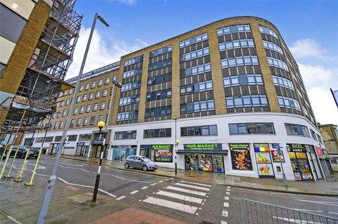 New home, 2 bed flat for sale in Cresta House, Alma Street, Luton LU1 ...