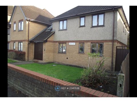 3 bed flat to rent in Cavan Court, Hatfield AL10, £1,635 pcm - Zoopla
