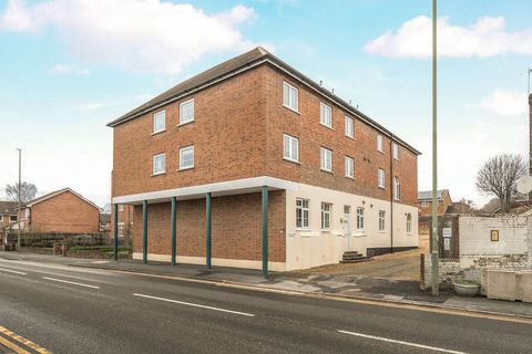 Meadrow, Godalming GU7, 1 bed flat to rent, £1,650 pcm - Zoopla