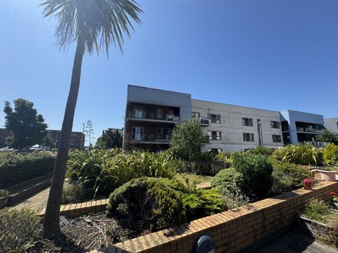 Mariners Court, Lamberts Road, Marina, Swansea SA1, 2 bed flat for sale ...