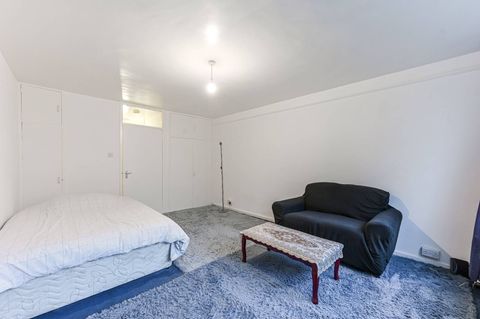 Studio for sale in Lowther House, Pimlico, London SW1V, £275,000 - Zoopla