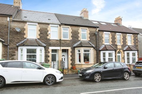 Van Road, Caerphilly CF83, 3 bed terraced house for sale, £230,000 - Zoopla