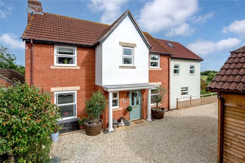 5 bed detached house for sale in Saxon Close, Oake, Taunton, Somerset ...