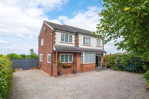 Liverpool Road, Tarleton, Preston PR4, 4 bed detached house for sale, £ ...