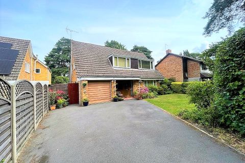 4 bed detached house for sale in Roundway, Camberley, Surrey GU15, £ ...