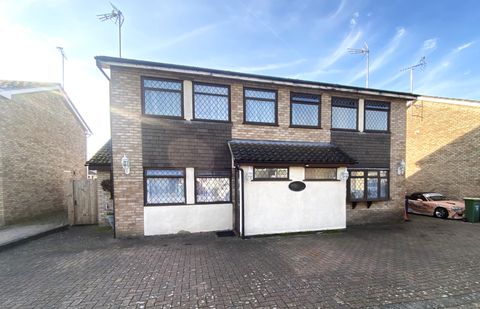 9 bed detached house for sale in Dorset Gardens, Ashingdon, Rochford ...