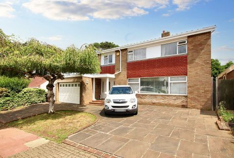 Pickhurst Lane, West Wickham BR4, 4 bed detached house to rent, £3,000 ...
