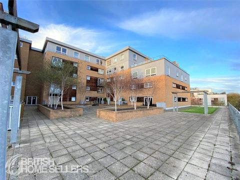 Cherrydown East, Basildon, Essex SS16, 1 bed flat for sale, £140,000 ...