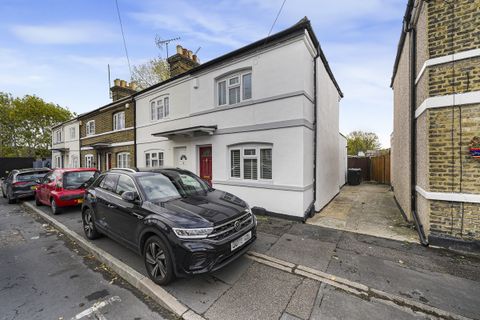 Walnut Tree Avenue, Dartford DA1, 2 bed end terrace house for sale, £ ...